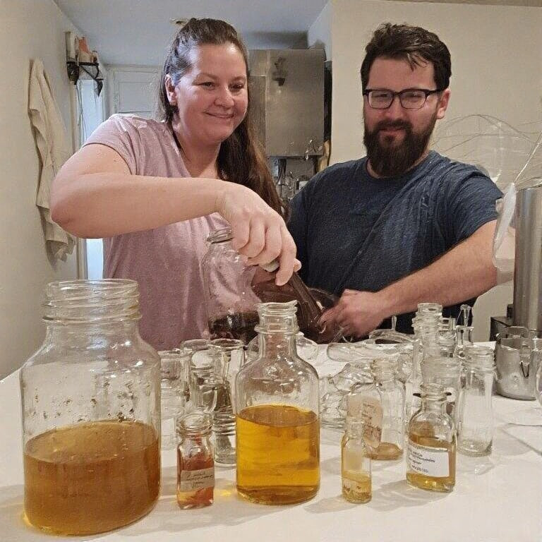 Simple Cayenne Pepper Tincture: How to Make Your Own Herbal Remedy ...